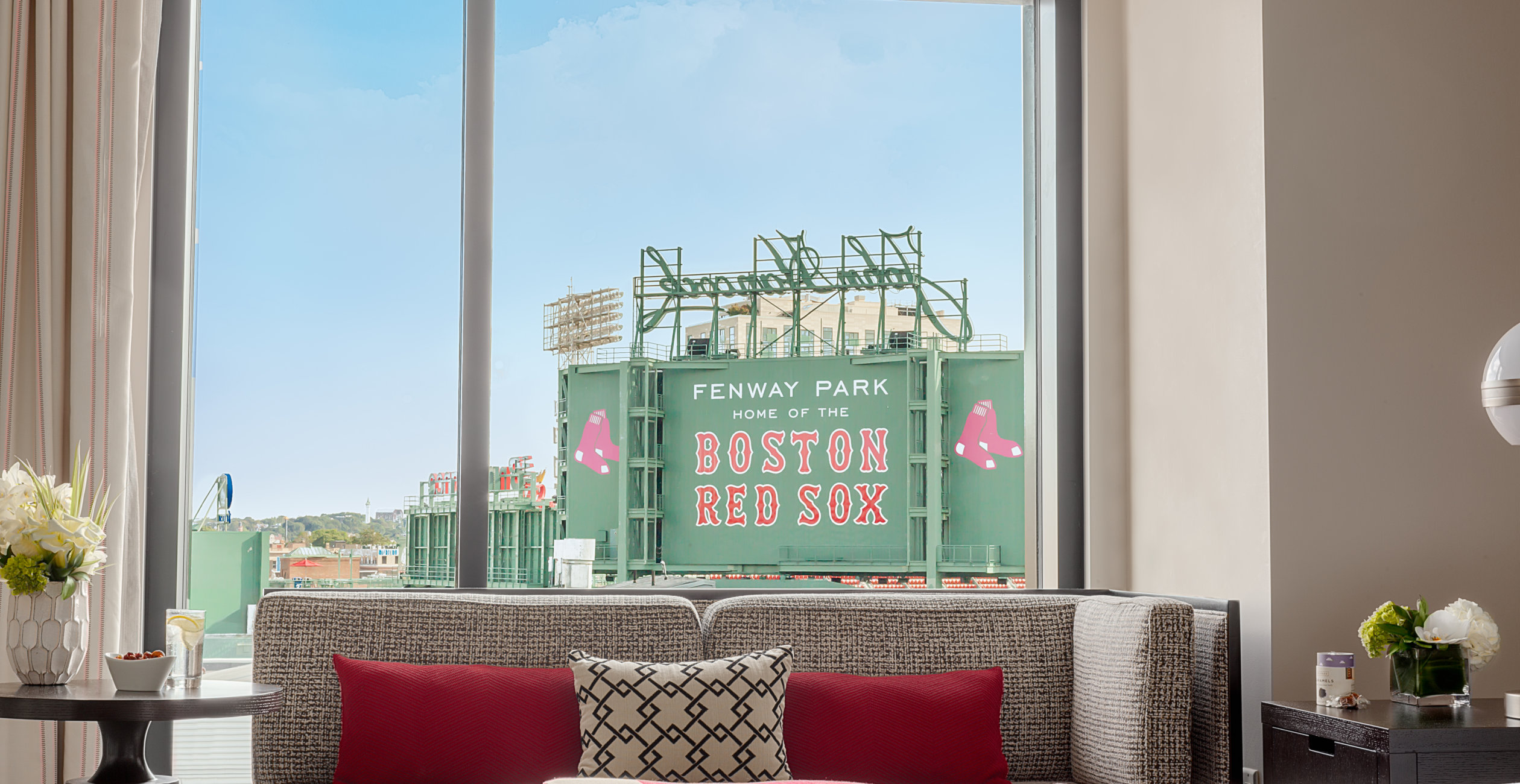 Hotel Rooms & Suites in Boston | Hotel Commonwealth Boston